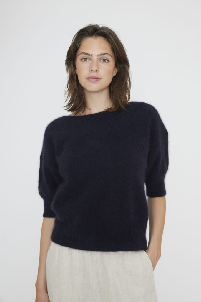 Six Ames Moi Vaskebjørn Strik Mørkeblå - Vogelius Glow